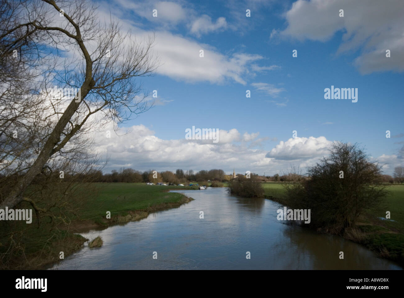 The River Thames by Lechlade, Gloucestershire Stock Photo - Alamy