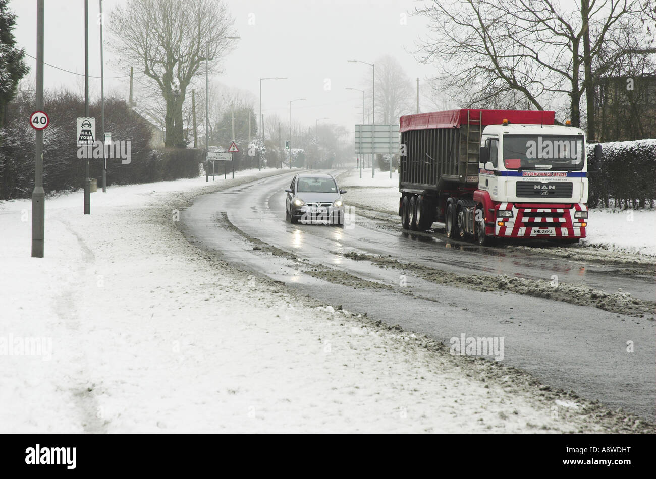 broken down lorry at the side of a snowy cold freezing road Stock Photo ...