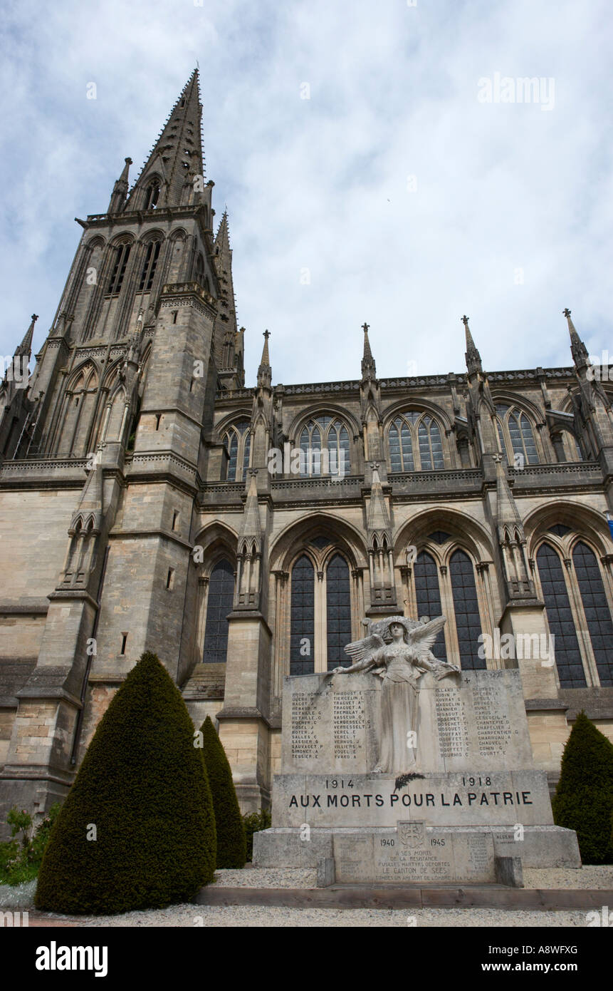 Sees Cathedral and war memorial Orne Normandy France Stock Photo - Alamy