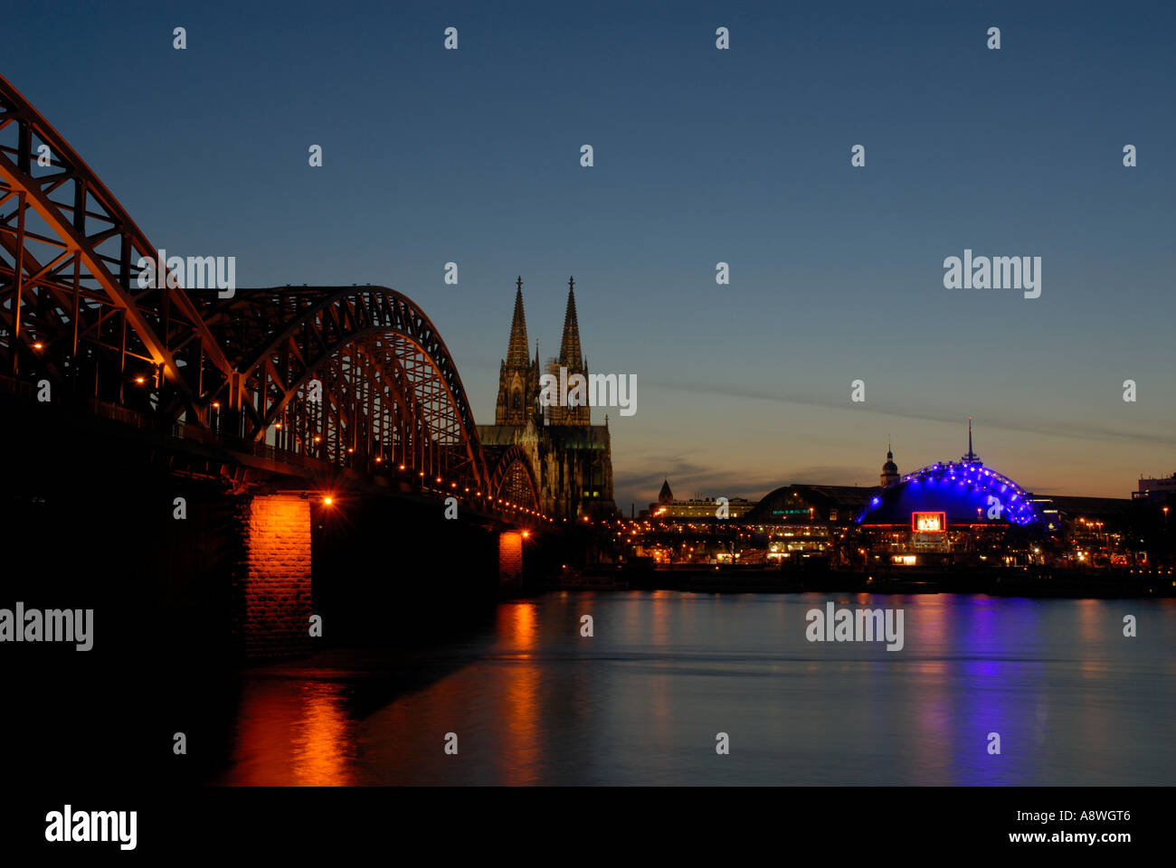 Cologne Cathedral, Hohenzollern Bridge at night Stock Photo - Alamy