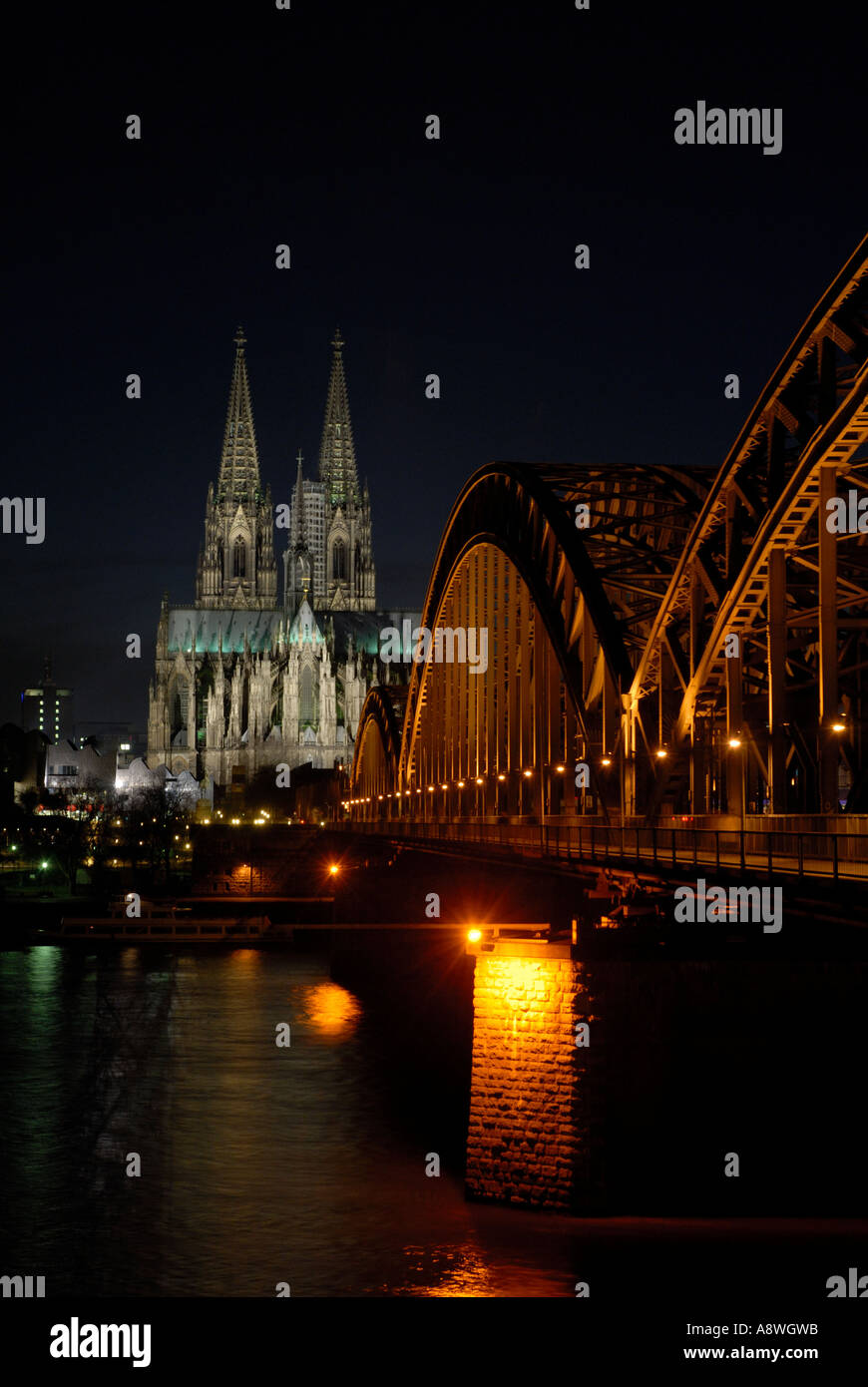 Cologne Cathedral, Hohenzollern Bridge at night Stock Photo - Alamy