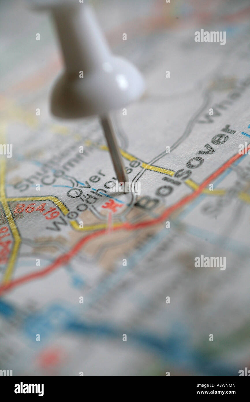 Pin in map hi-res stock photography and images - Alamy