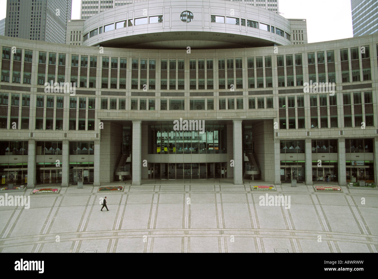 Lone businessman hi-res stock photography and images - Alamy