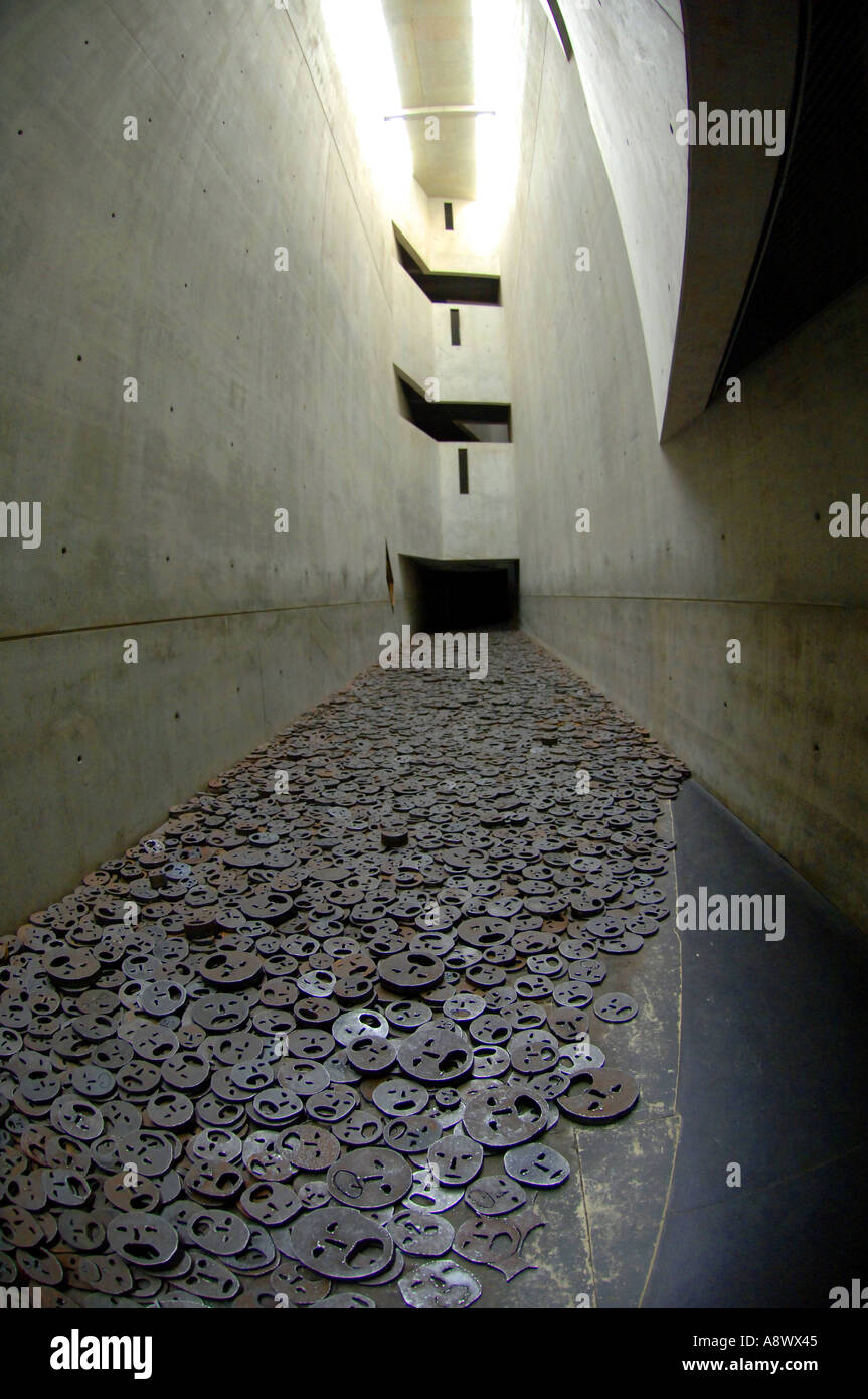 Holocaust memorial museum faces hi-res stock photography and images - Alamy