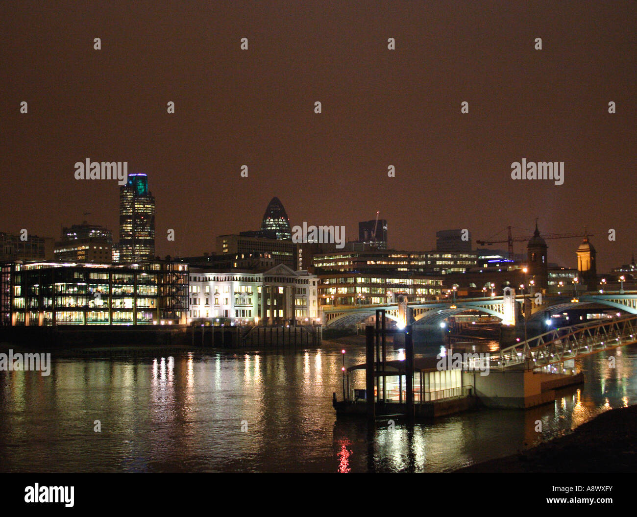 London cityscape at night 2007 Stock Photo - Alamy