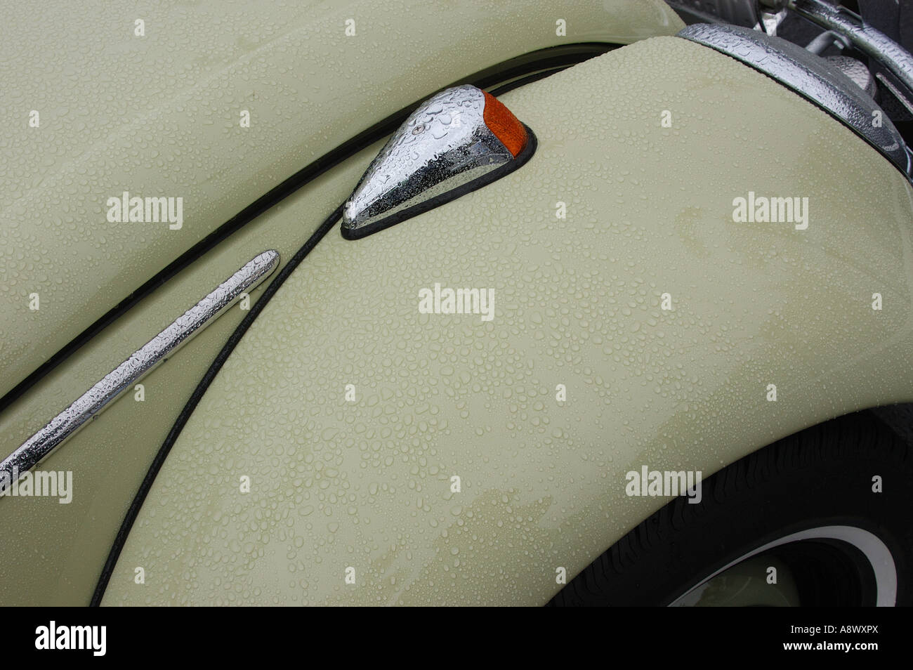 Yellow vw hi-res stock photography and images - Alamy