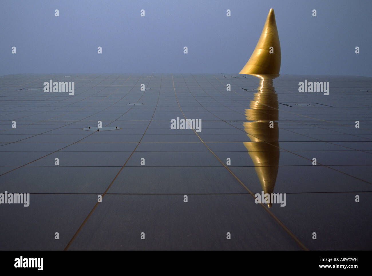 The Flamme d'Or of Golden Flame on the Asahi Beer Hall in Asakusa ...