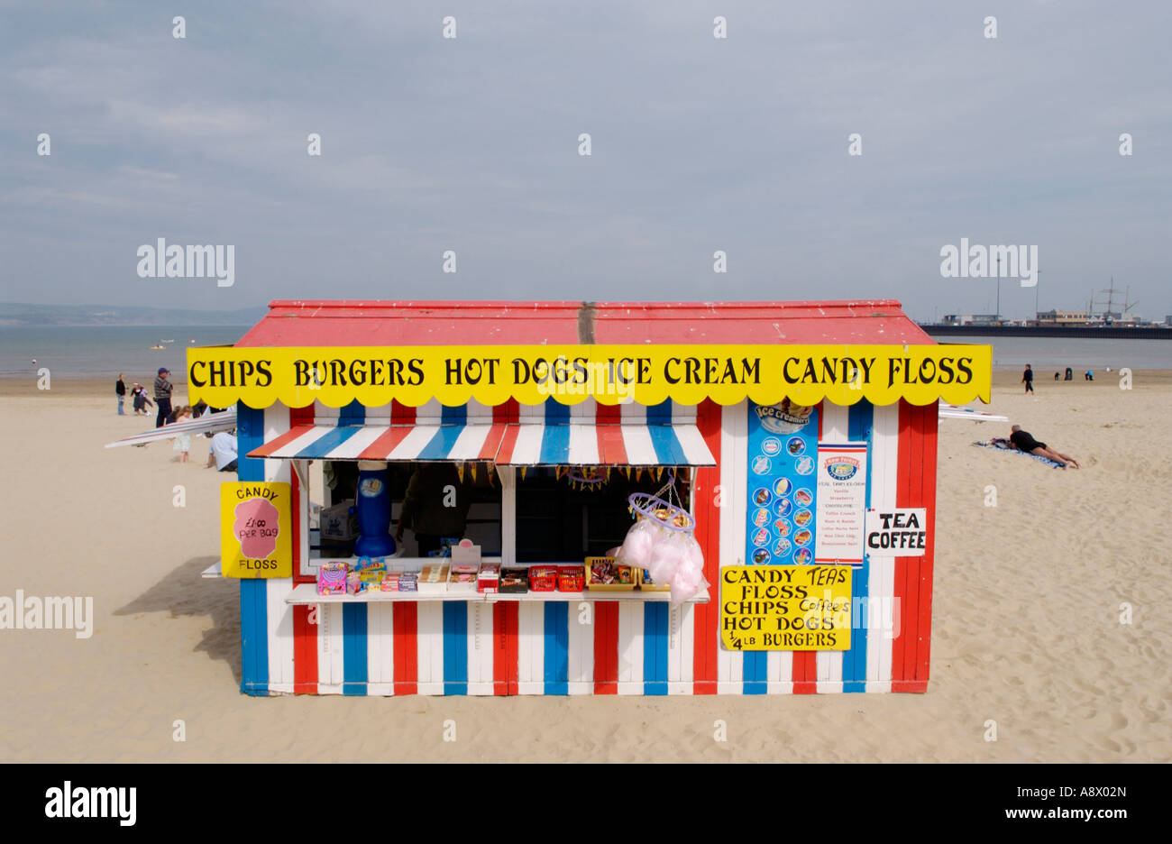 Beach with ice cream stall hi-res stock photography and images - Alamy