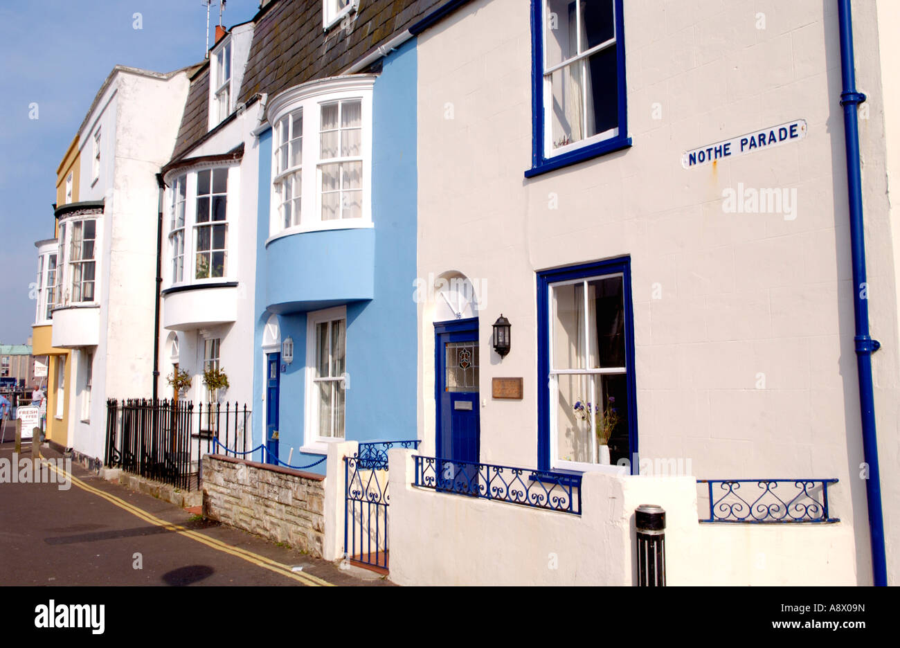 First floor bay windows hi-res stock photography and images - Alamy