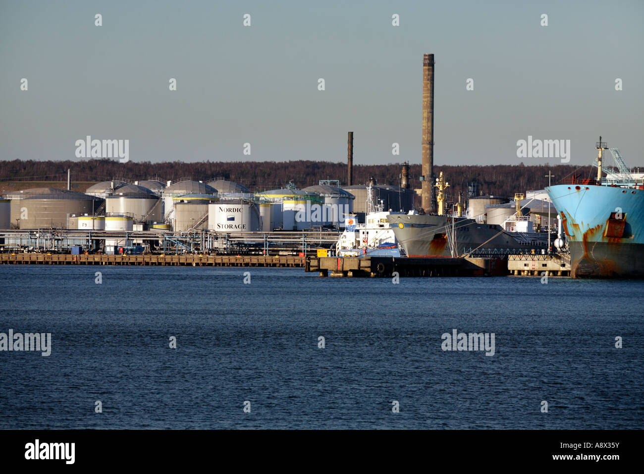 Oil bunkering hi-res stock photography and images - Alamy
