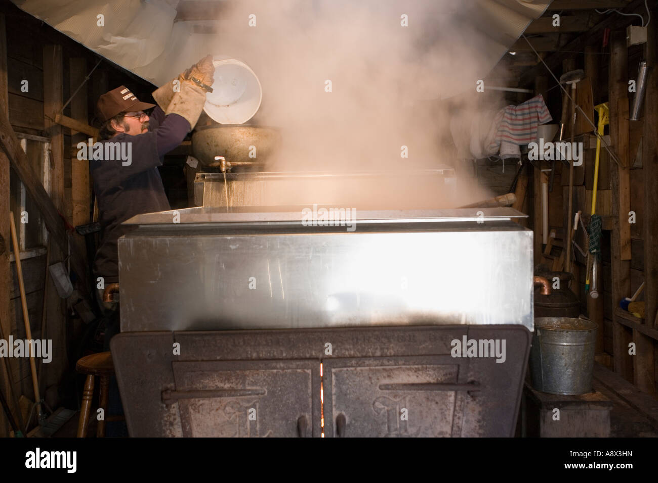Boiling tree sap hi-res stock photography and images - Alamy