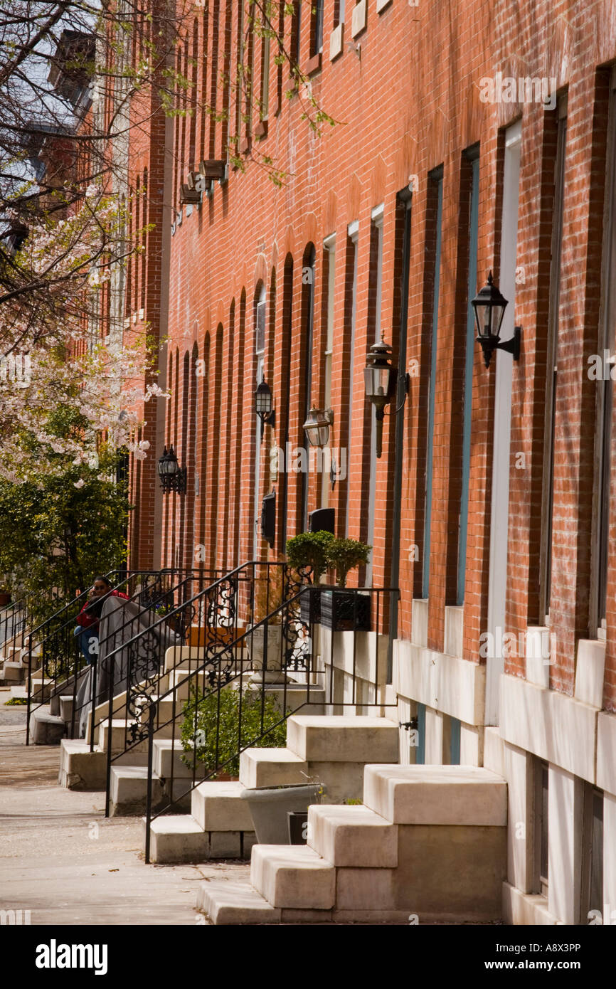 Row homes and marble steps in Butcher's Hill neighborhood Baltimore ...