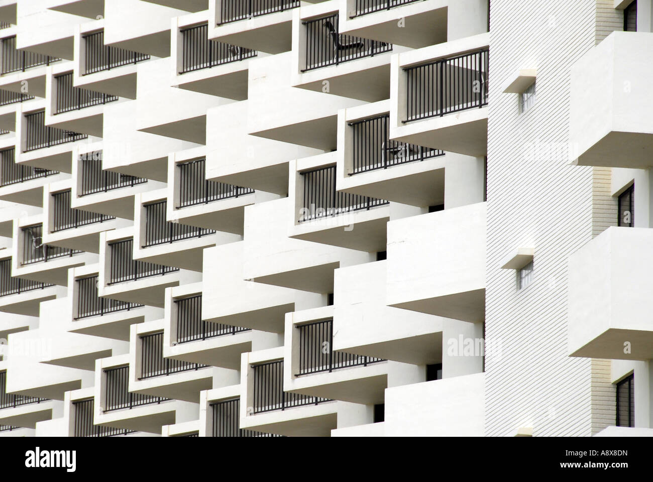 Architecture maze hi-res stock photography and images - Alamy