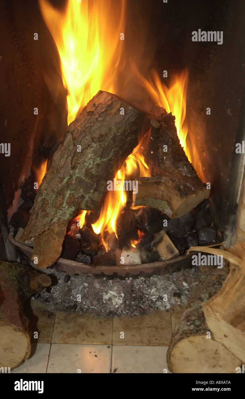 Fire grate hi-res stock photography and images - Alamy