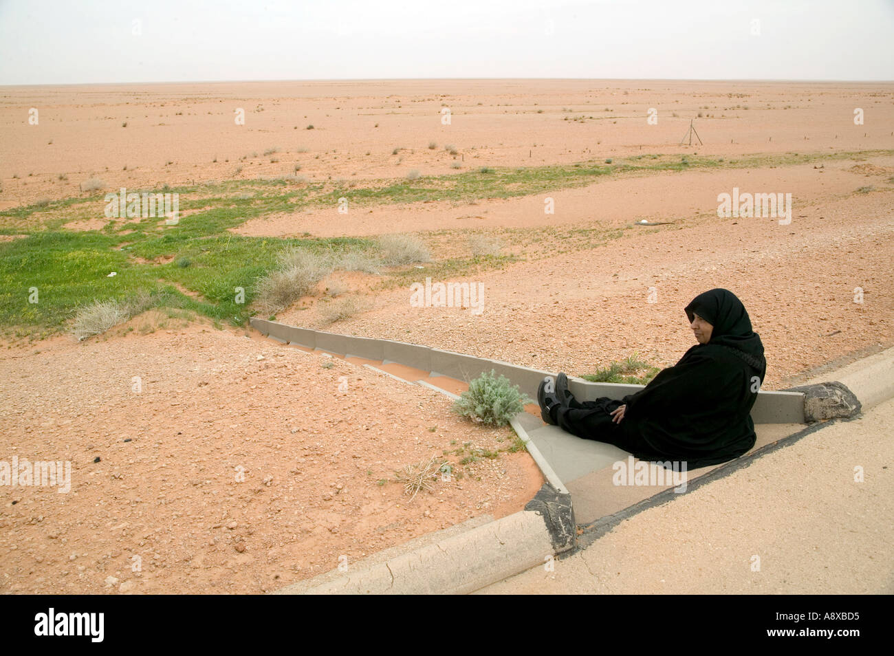 Iraq desert hi-res stock photography and images - Alamy