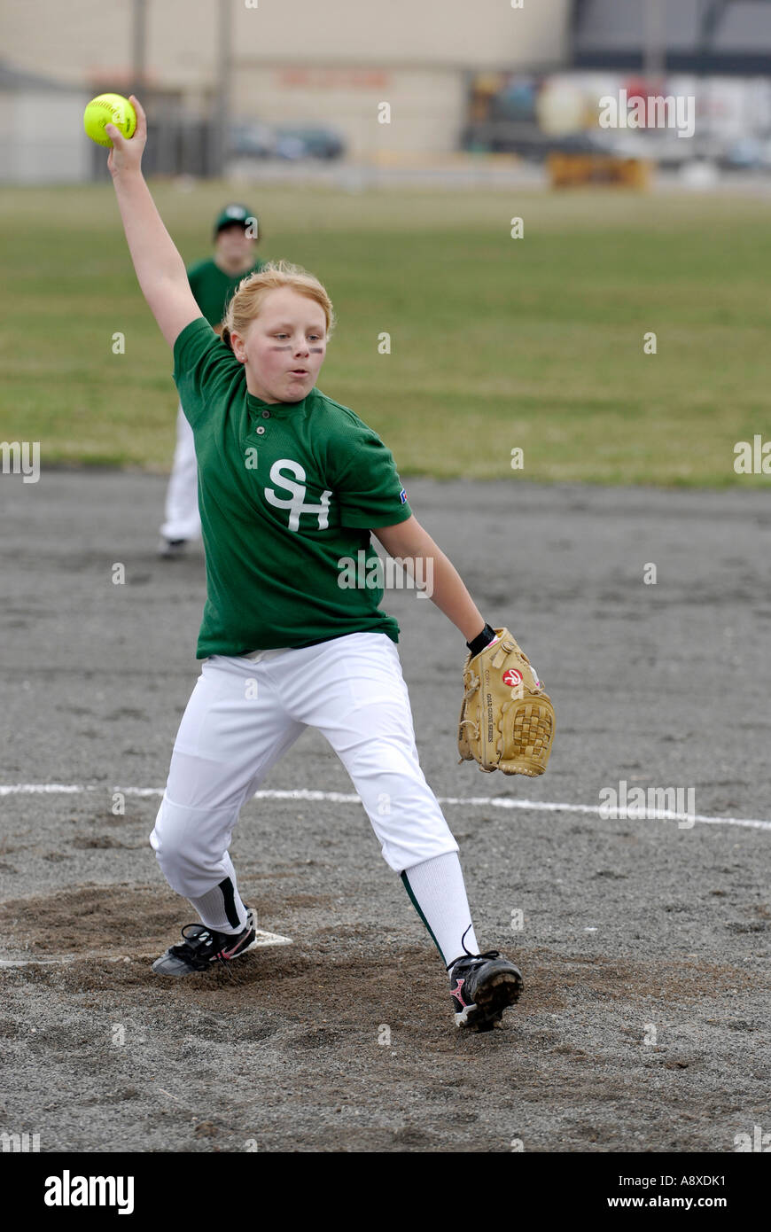 Female softball team and coach hi-res stock photography and images - Alamy