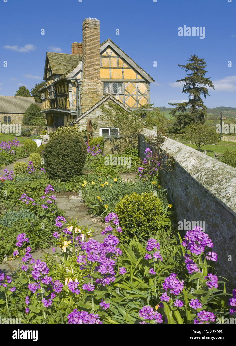 Stokesay castle gardens hi-res stock photography and images - Alamy