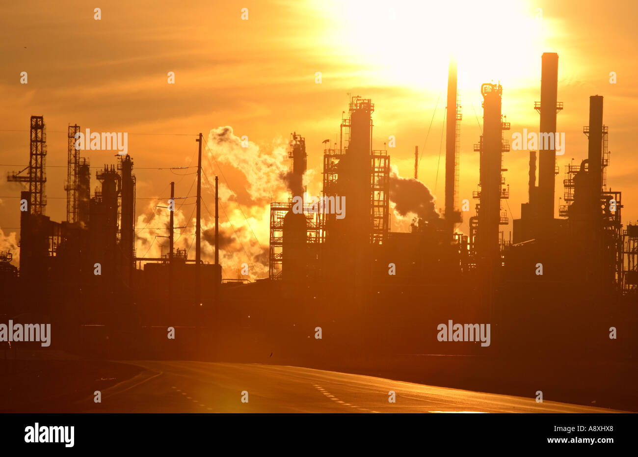 Oil refinery in regina hi-res stock photography and images - Alamy