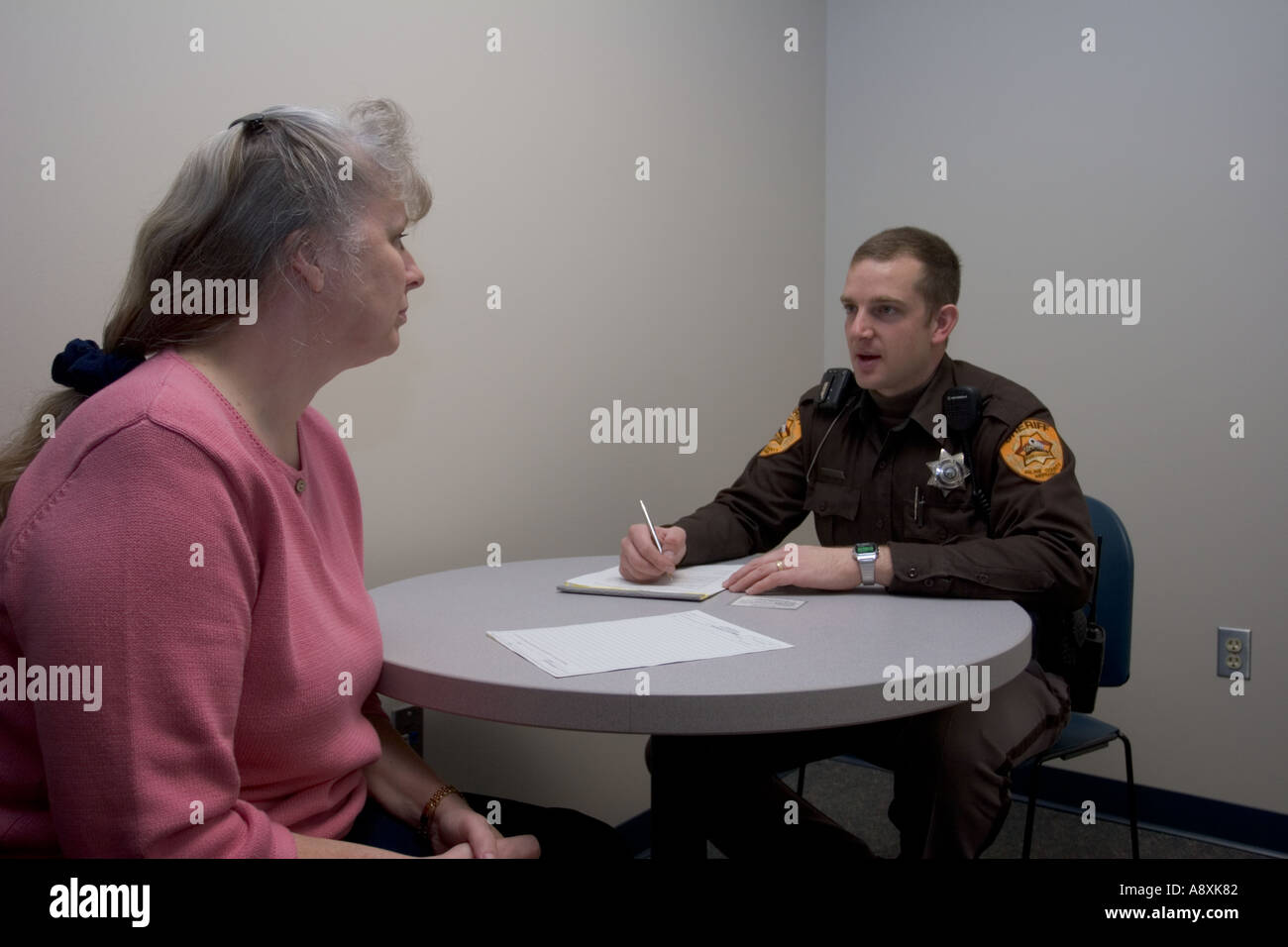 Police interview room hi-res stock photography and images - Alamy