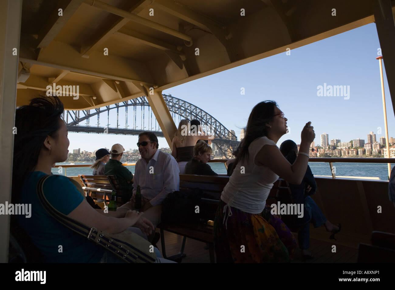 Sydney harbour ferry ride bridge hi-res stock photography and images ...