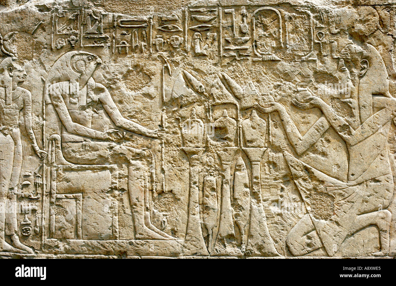 Offering to horus hi-res stock photography and images - Alamy