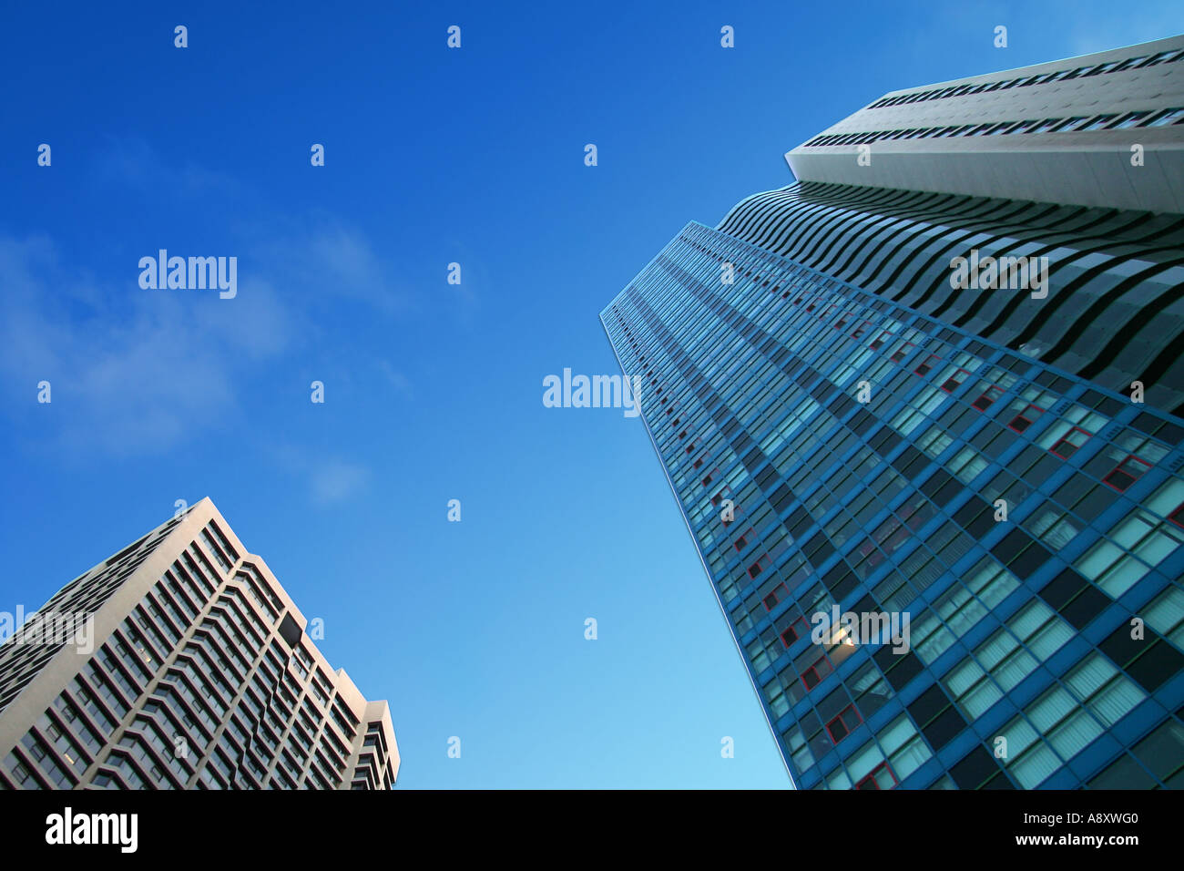Skyscraper glass floor hi-res stock photography and images - Alamy