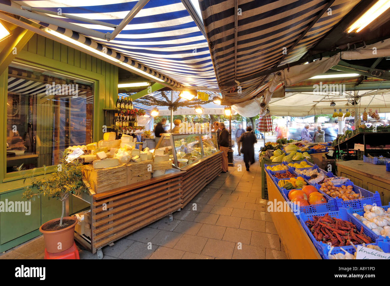 Viktualienmarkt, munich hi-res stock photography and images - Alamy