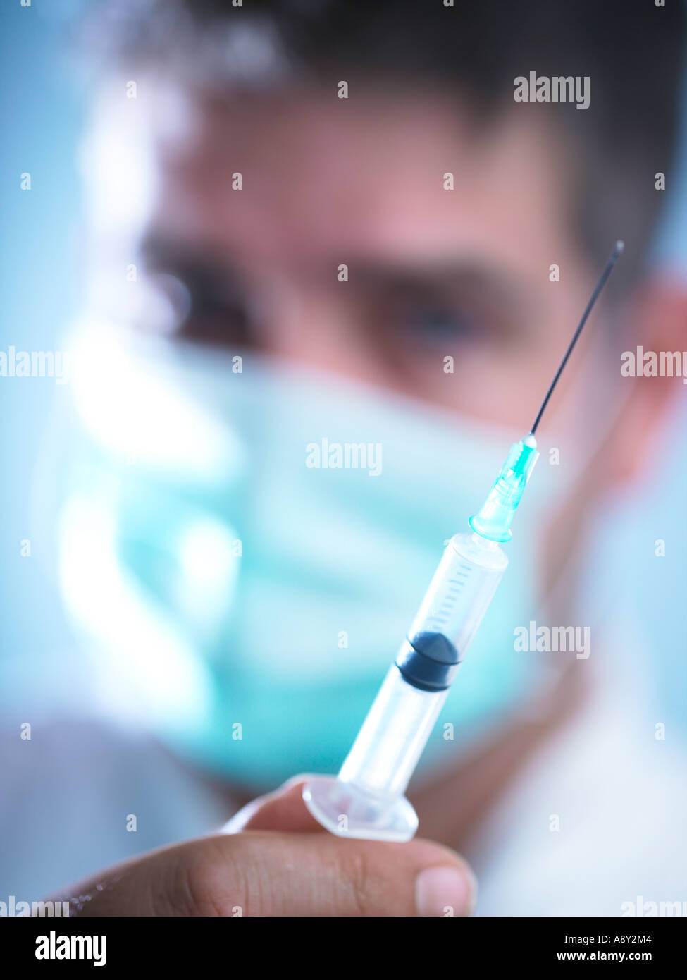 Nurse administering drug patient hi-res stock photography and images ...