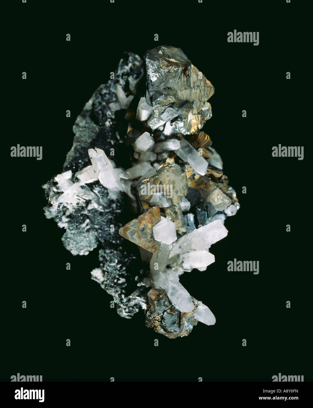 Chalcopyrite crystal hi-res stock photography and images - Alamy