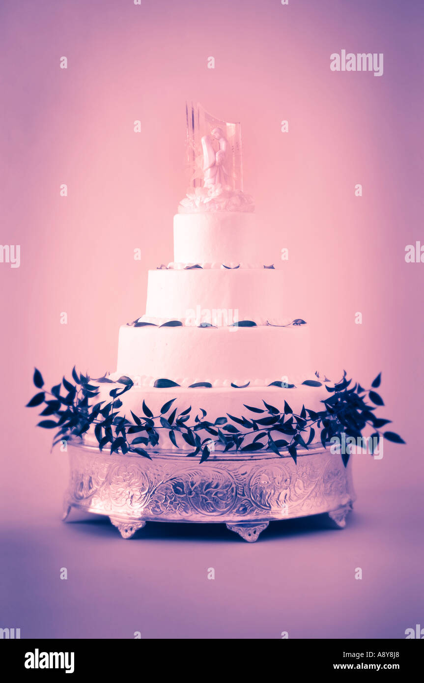 Silver cake base hi-res stock photography and images - Alamy