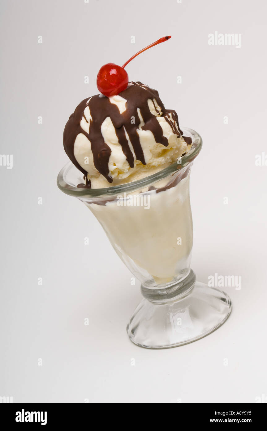 Ice cream sundae Stock Photo - Alamy
