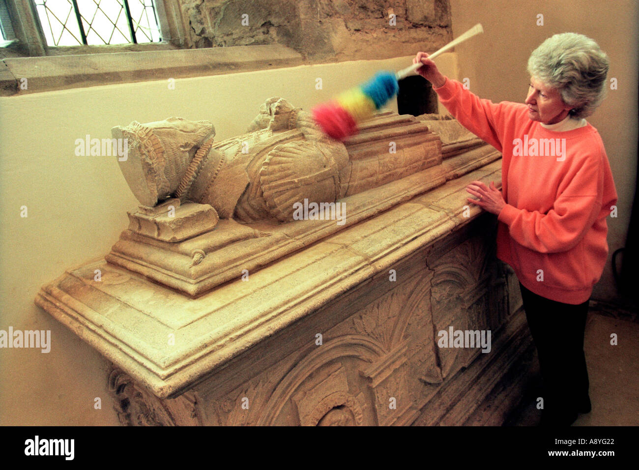 Tomb cleaning hi-res stock photography and images - Alamy