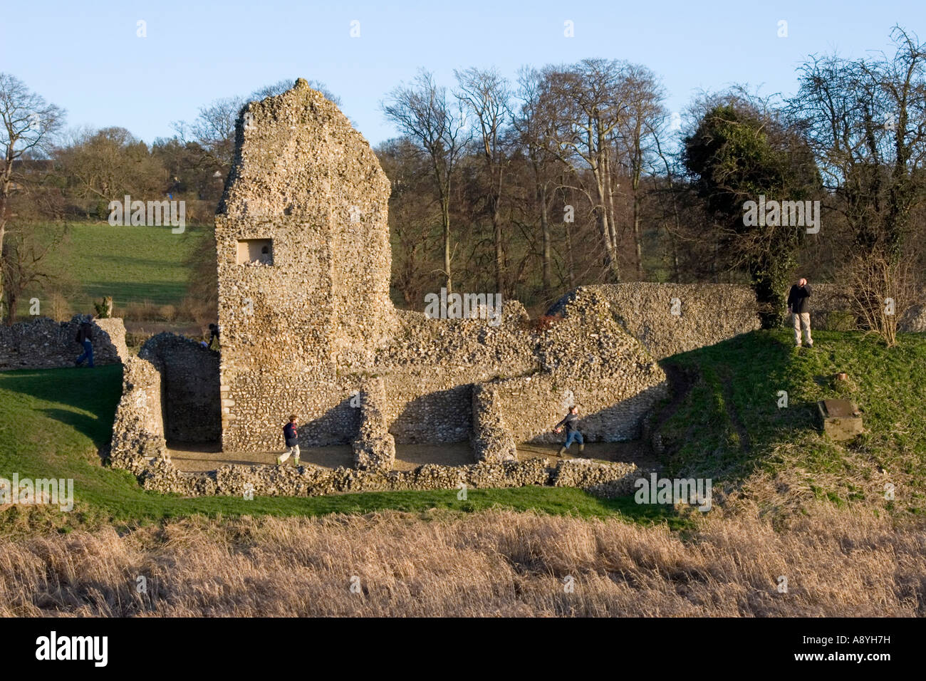 Stone castle children hi-res stock photography and images - Alamy