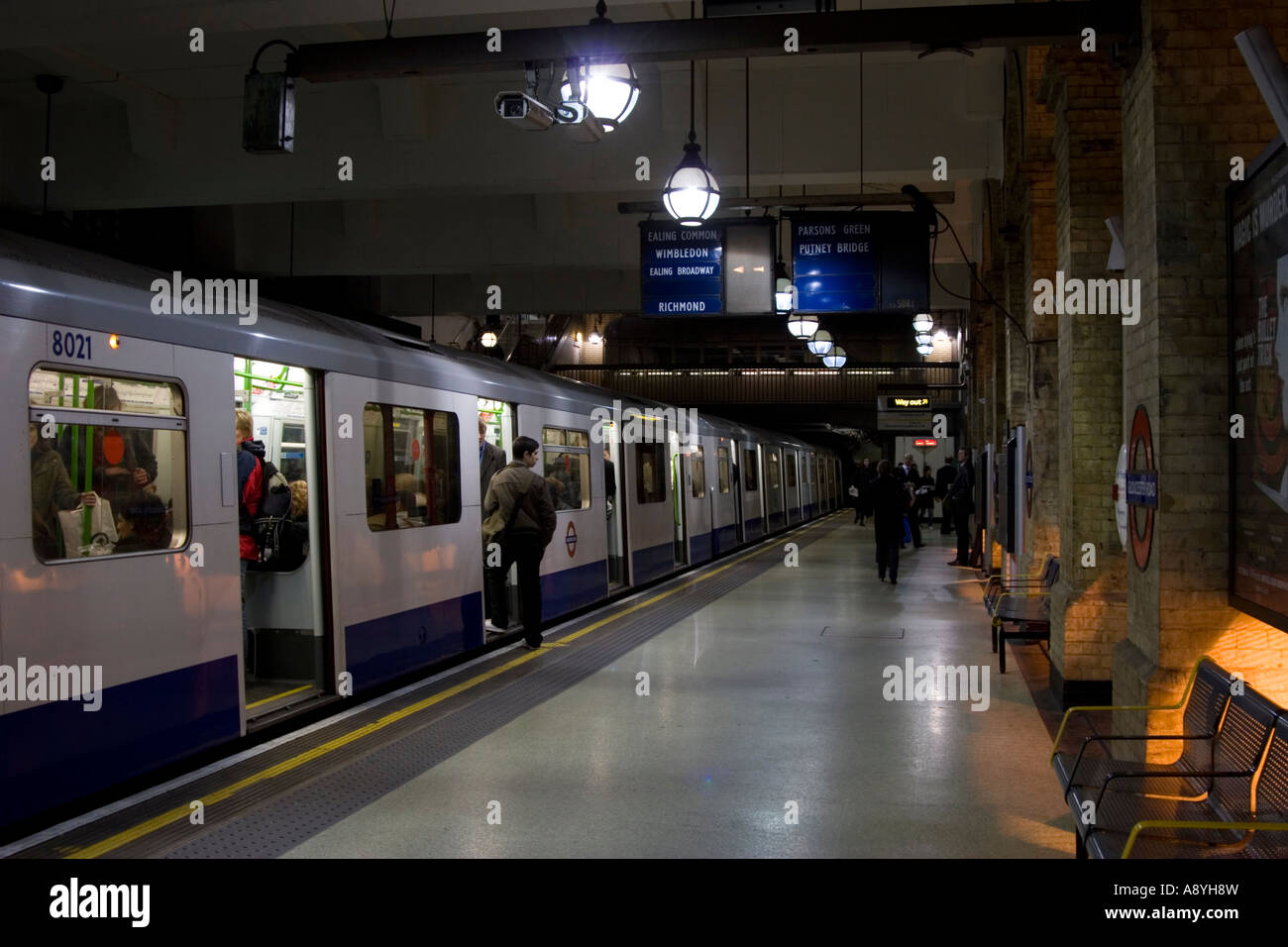 District Line D stock train Gloucester Road Underground Station Stock ...