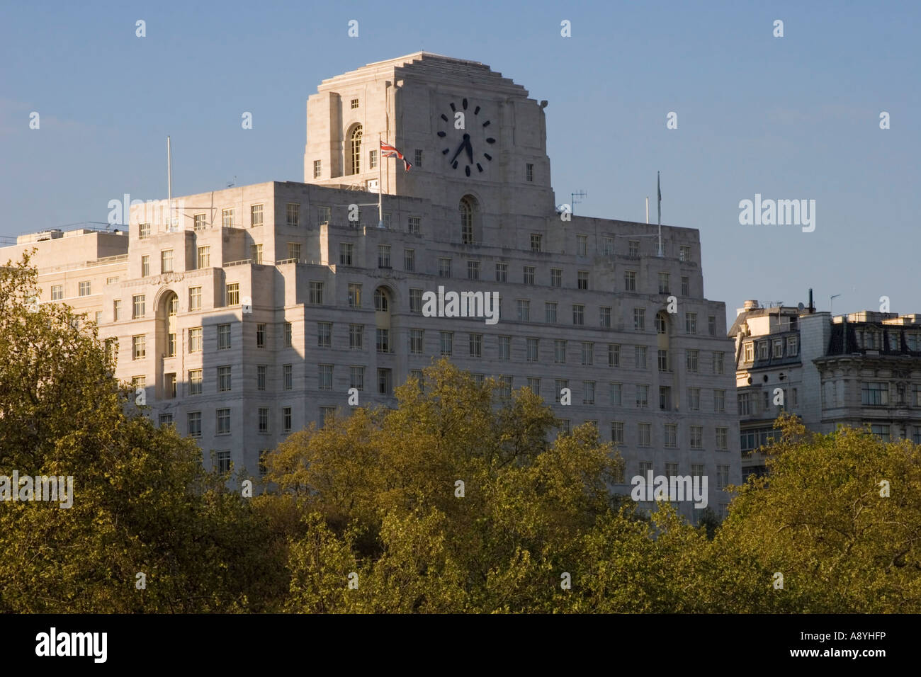 Shell Mex Building - London Stock Photo - Alamy