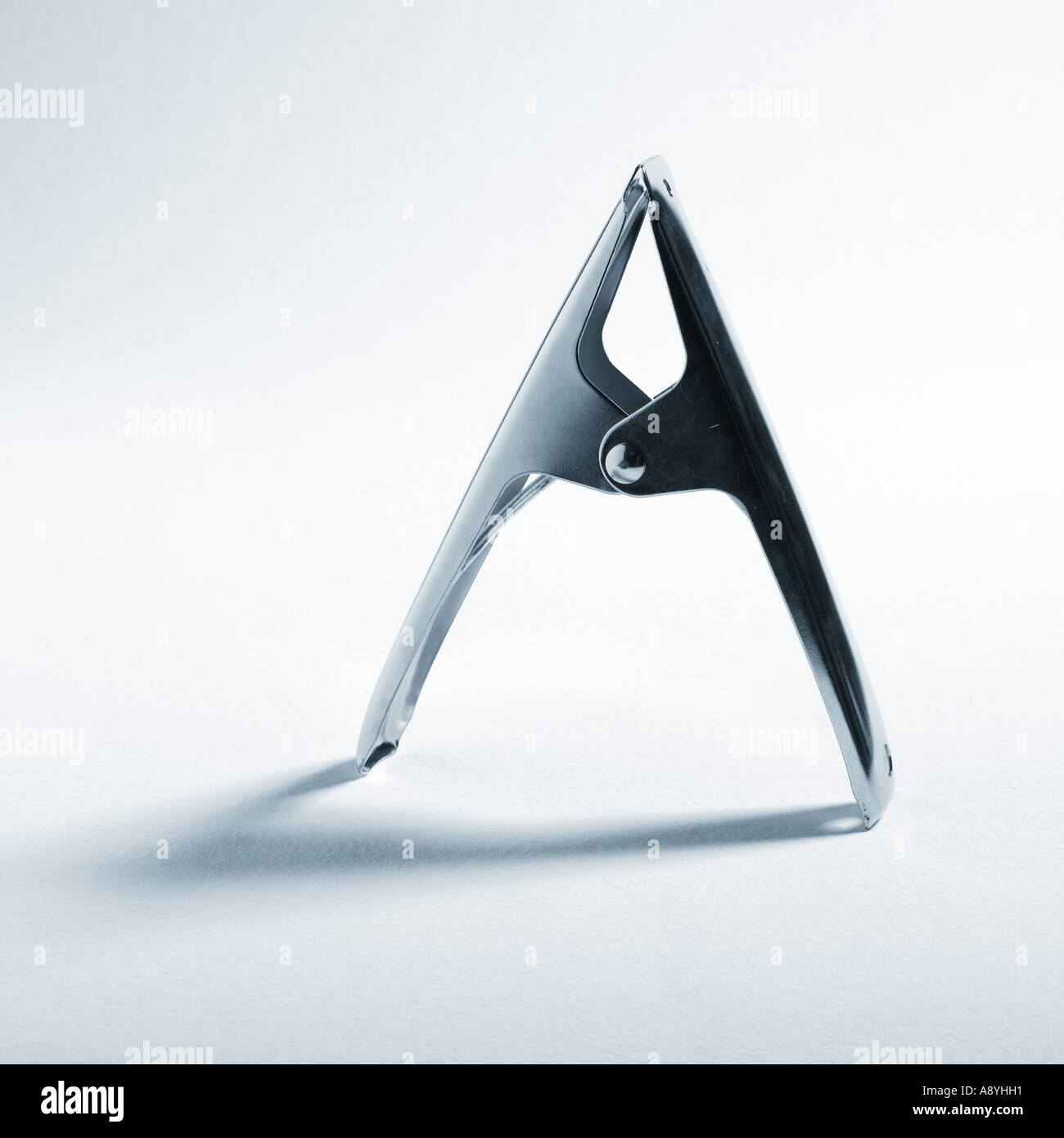 Clip connections hi-res stock photography and images - Alamy