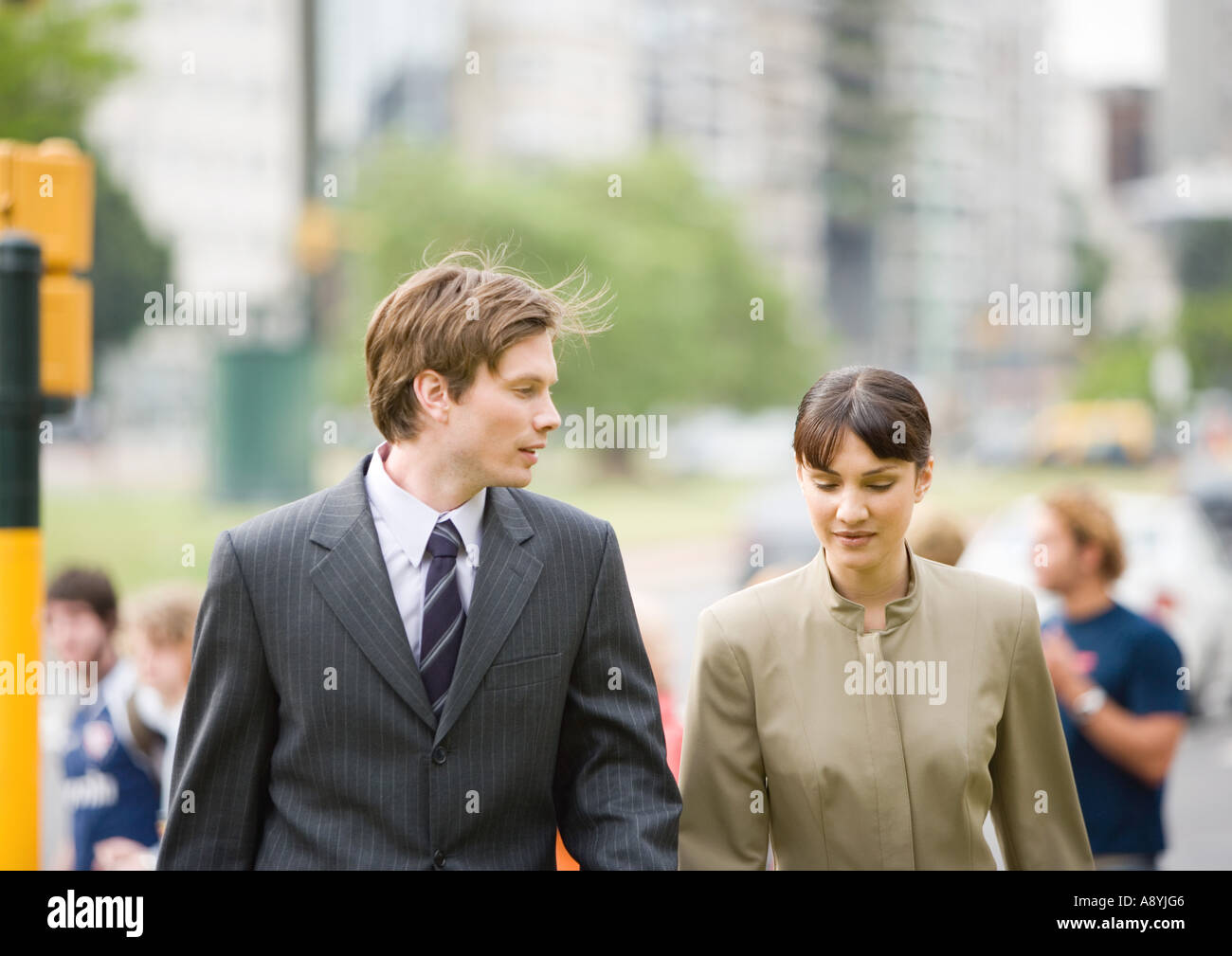 Collegue speaking hi-res stock photography and images - Alamy