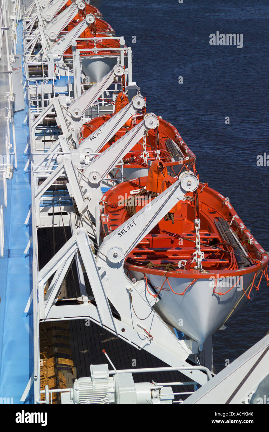 Suspended lifeboat hi-res stock photography and images - Alamy