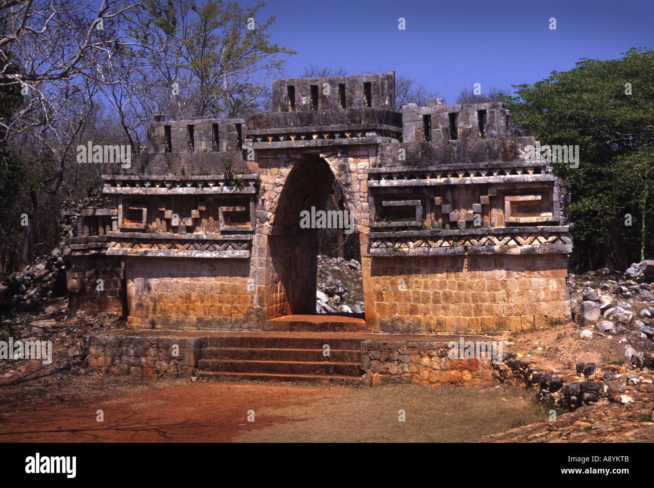 EL ARCO THE ARCH AT LABNA YUCATAN MEXICO Stock Photo - Alamy