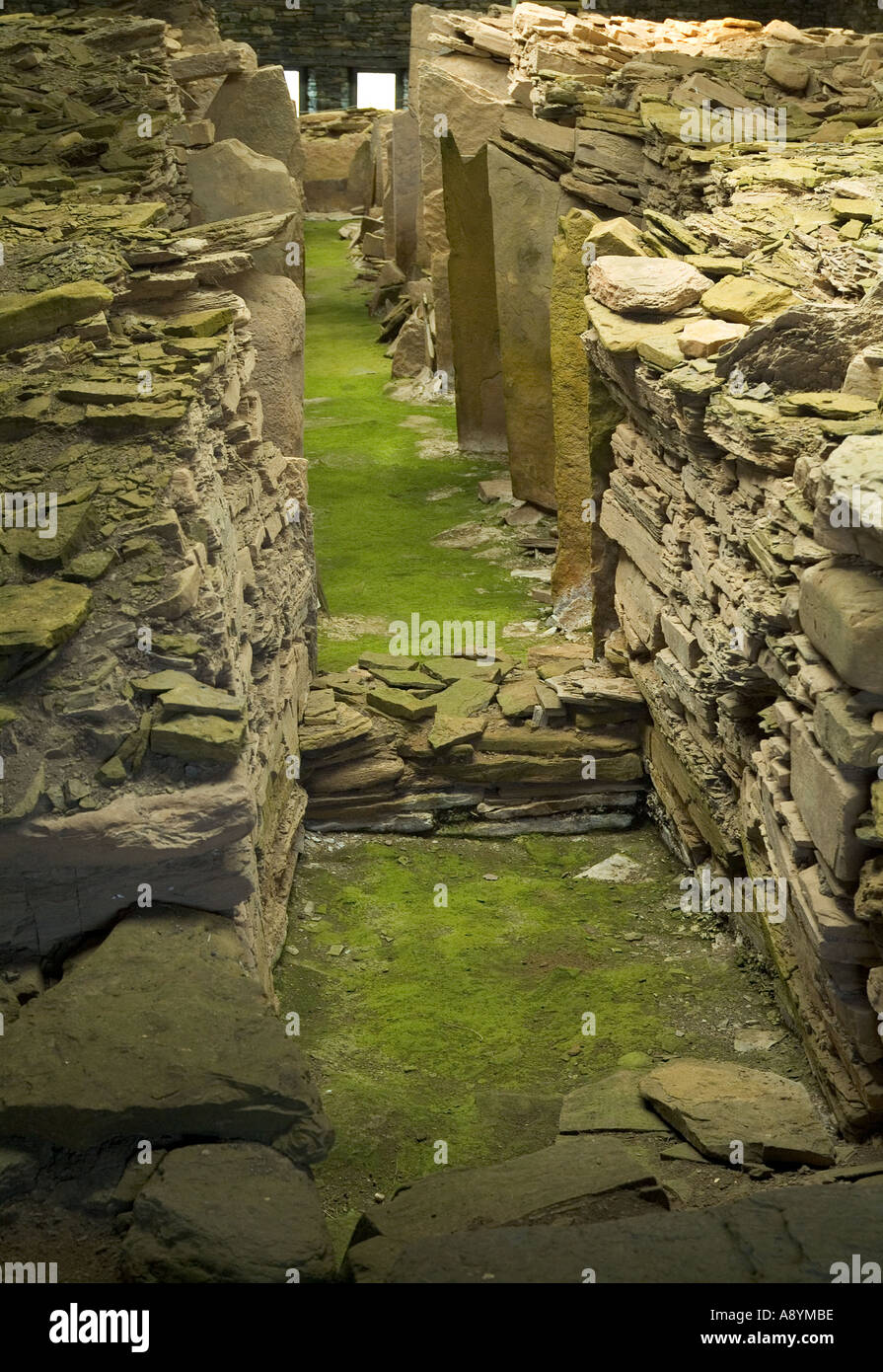 Midhowe chambered cairn neolithic chambered hi-res stock photography ...