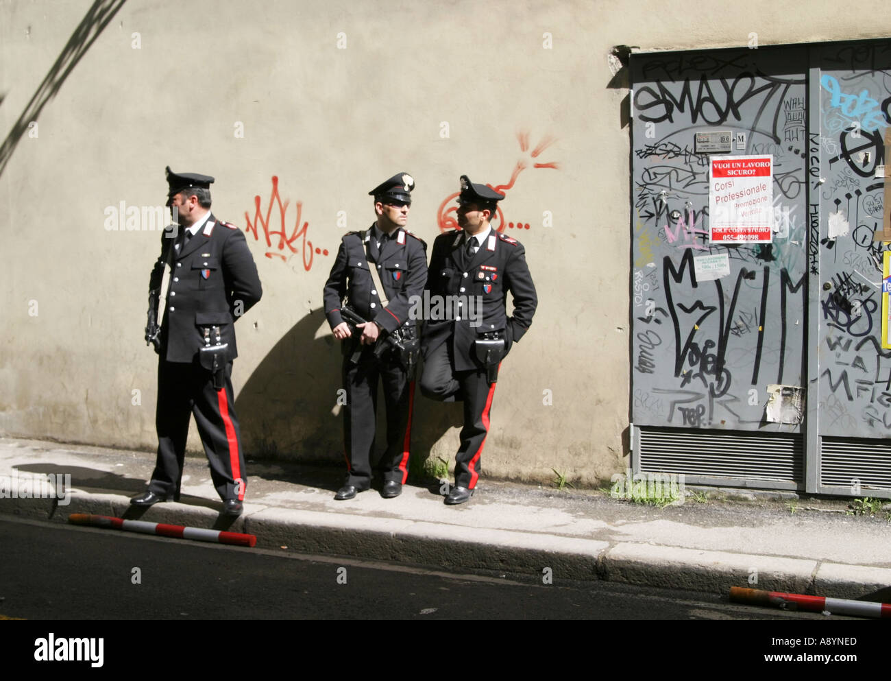 Italian police officer looks hi-res stock photography and images - Alamy