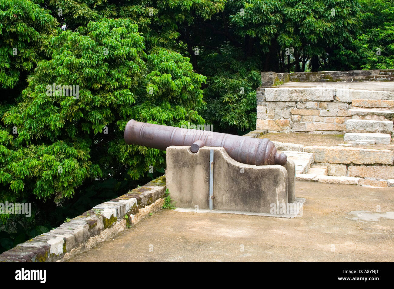 Cannon at Tung Chung Fort Hong Kong China Stock Photo - Alamy