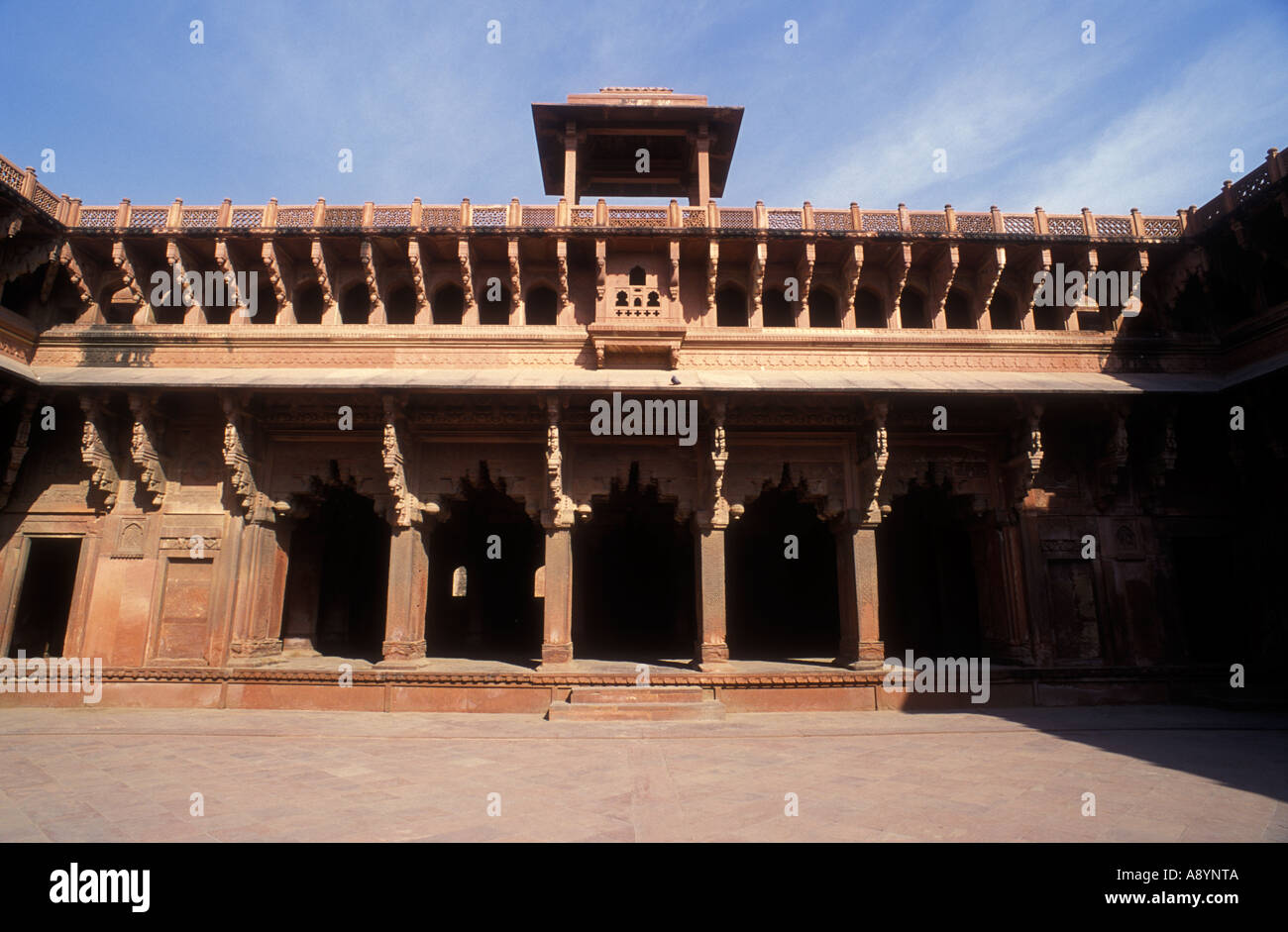 Agra fort interior hi-res stock photography and images - Alamy