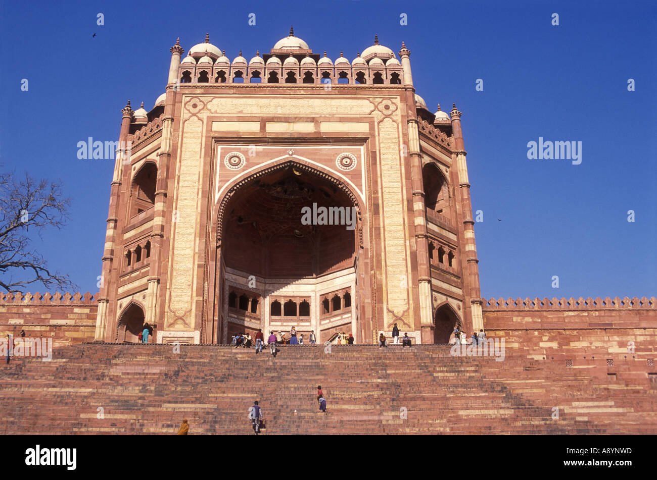 The Buland Darwaza or South Gate to the Jami Masjid Mosque at Fatehpur ...