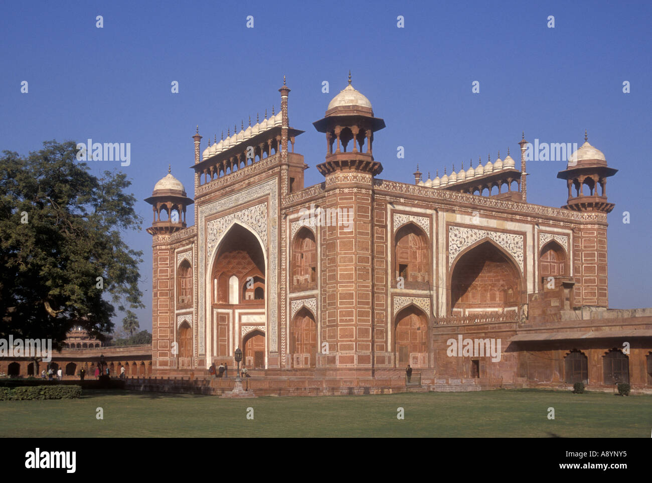 Red sandstone gateway taj mahal hi-res stock photography and images - Alamy