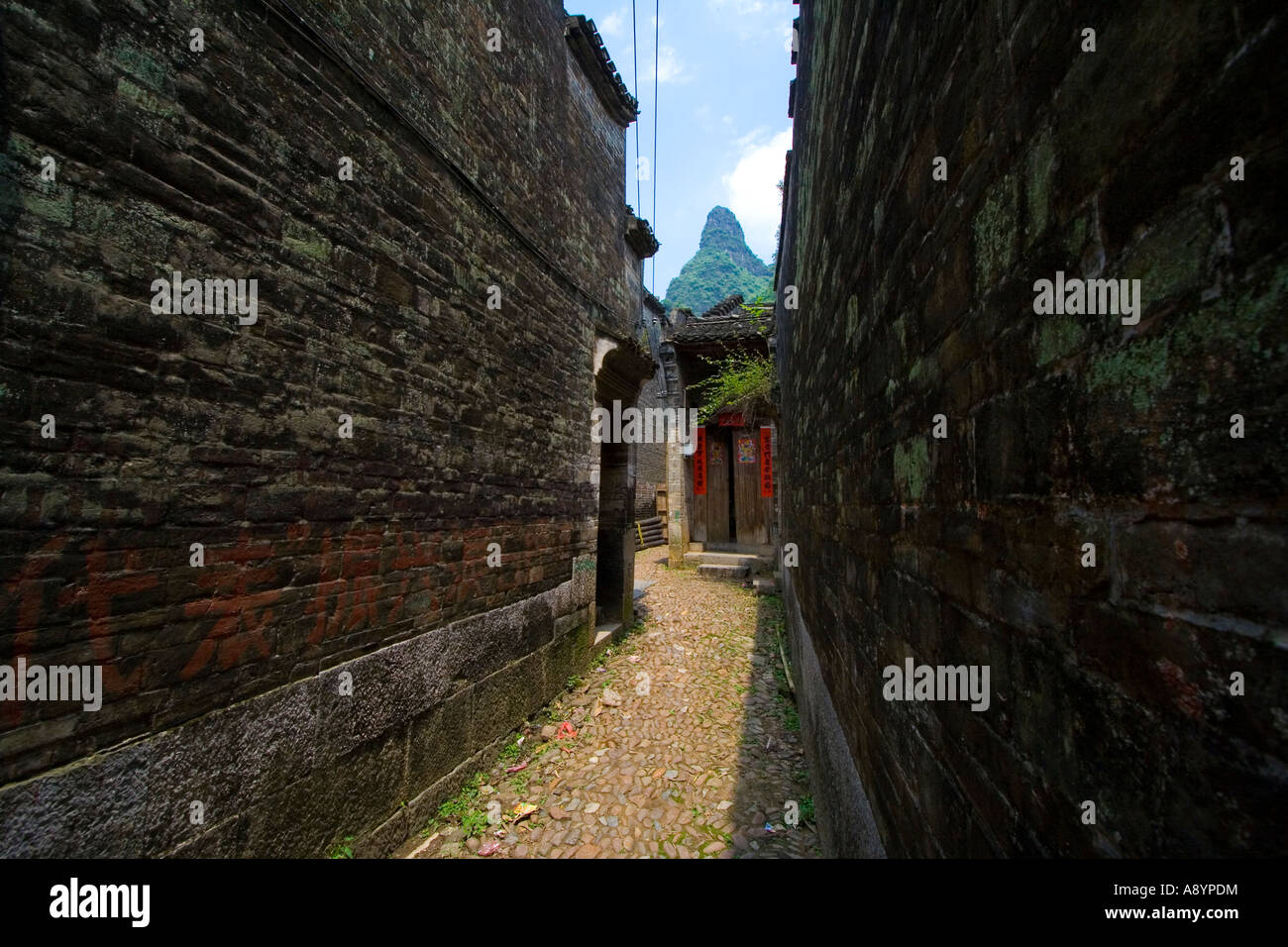 Alley Through Old Buildings Xing Ping Near Yangshuo China Stock Photo ...