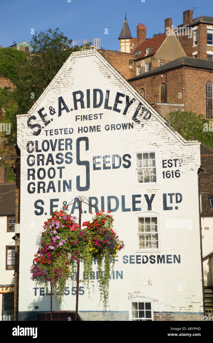 Painted advertising on buildings uk hi-res stock photography and images ...