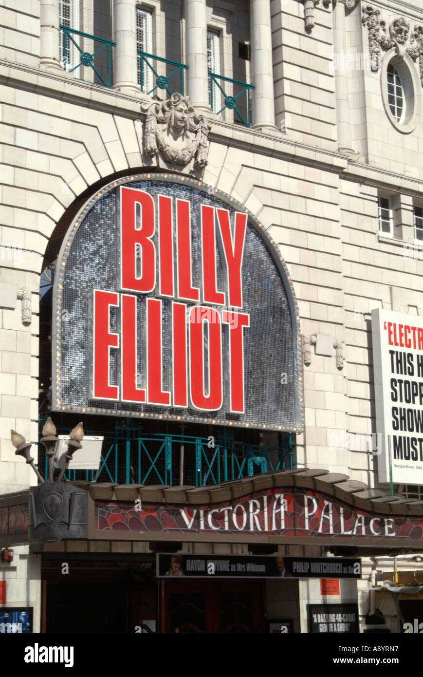 Billy elliot hi-res stock photography and images - Alamy