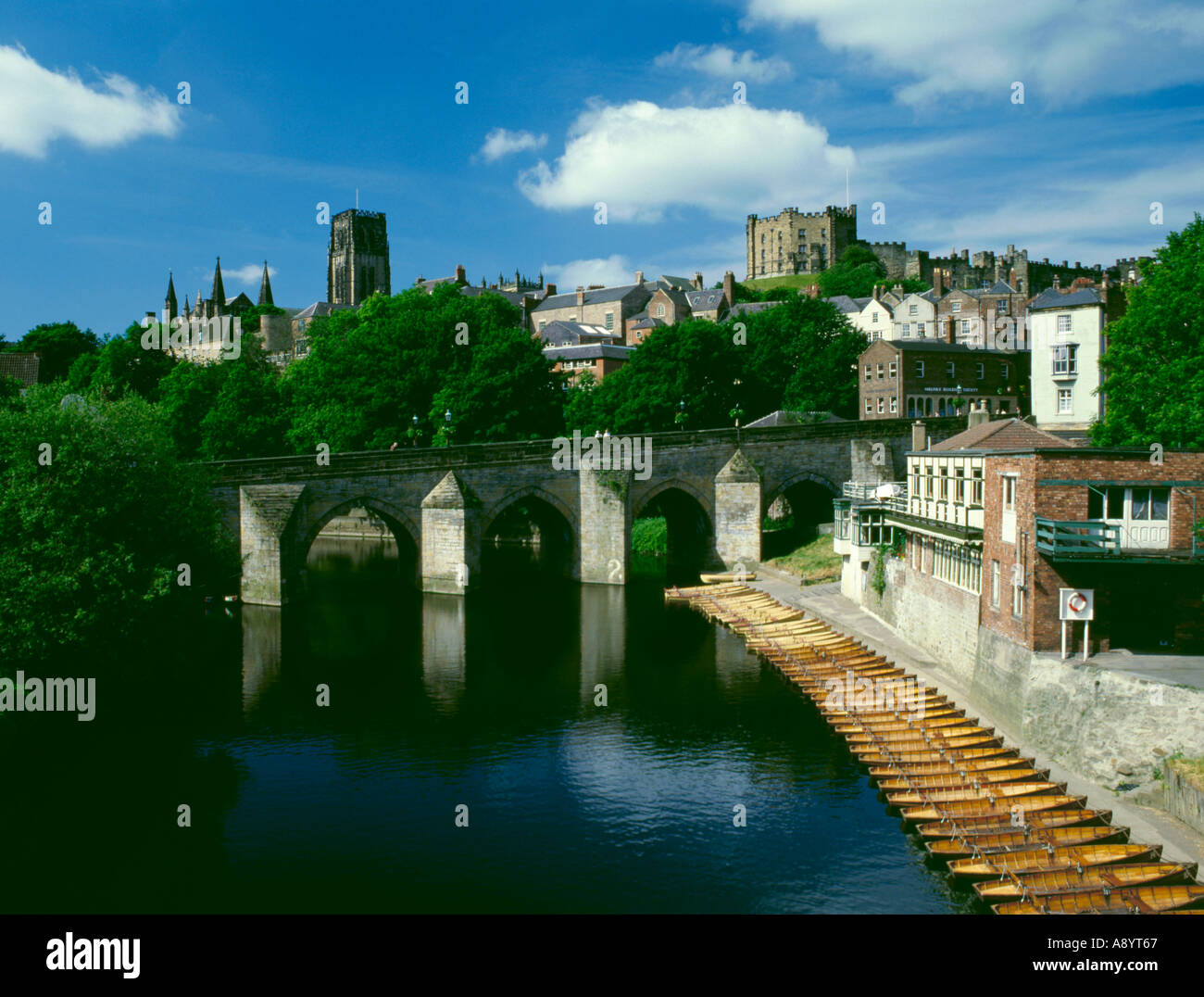 Cathedral and Castle seen over River Wear and Old Elvet Bridge, Durham ...