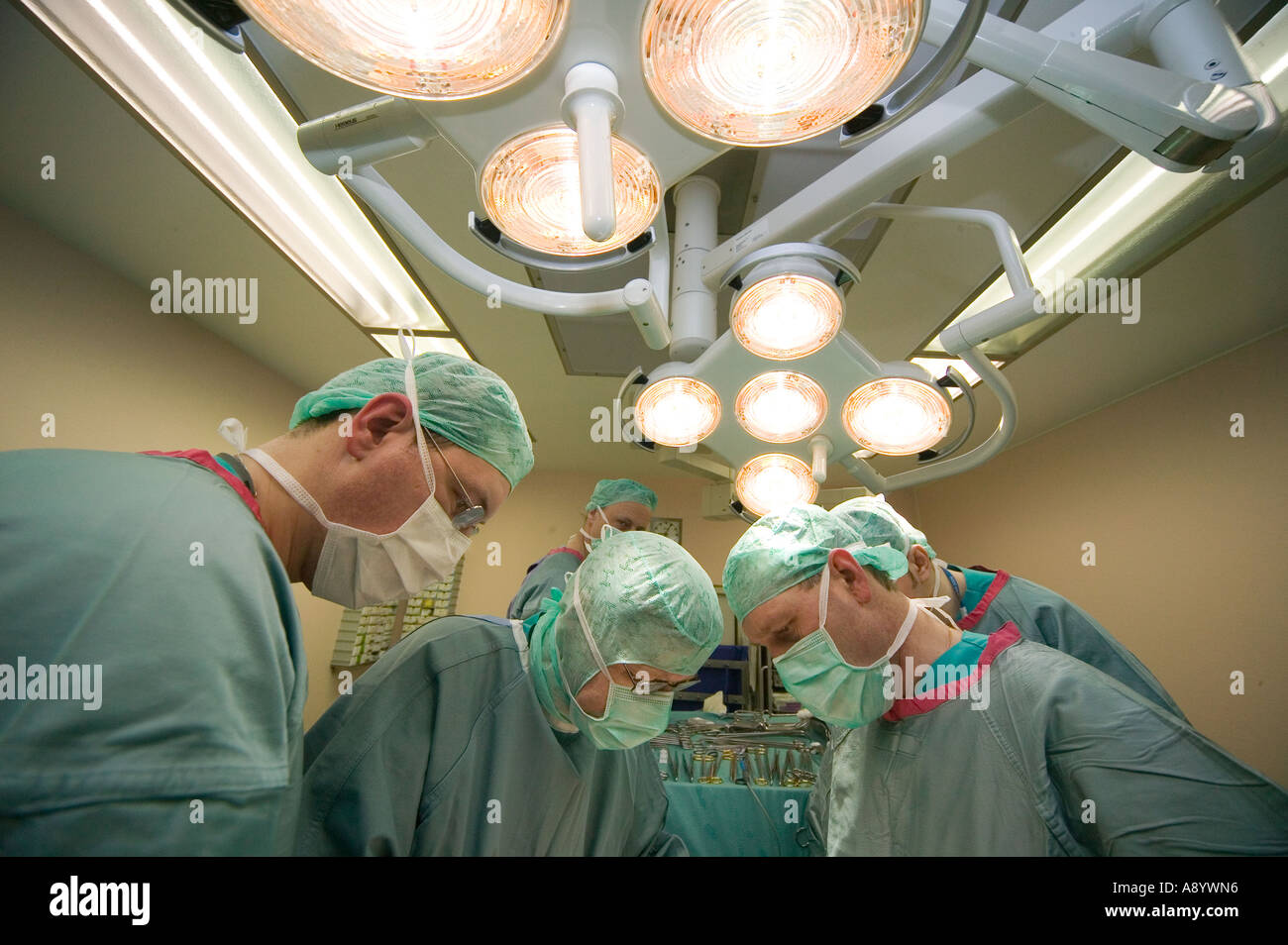 surgeons abdominal surgery cancer surgery operating room Stock Photo ...